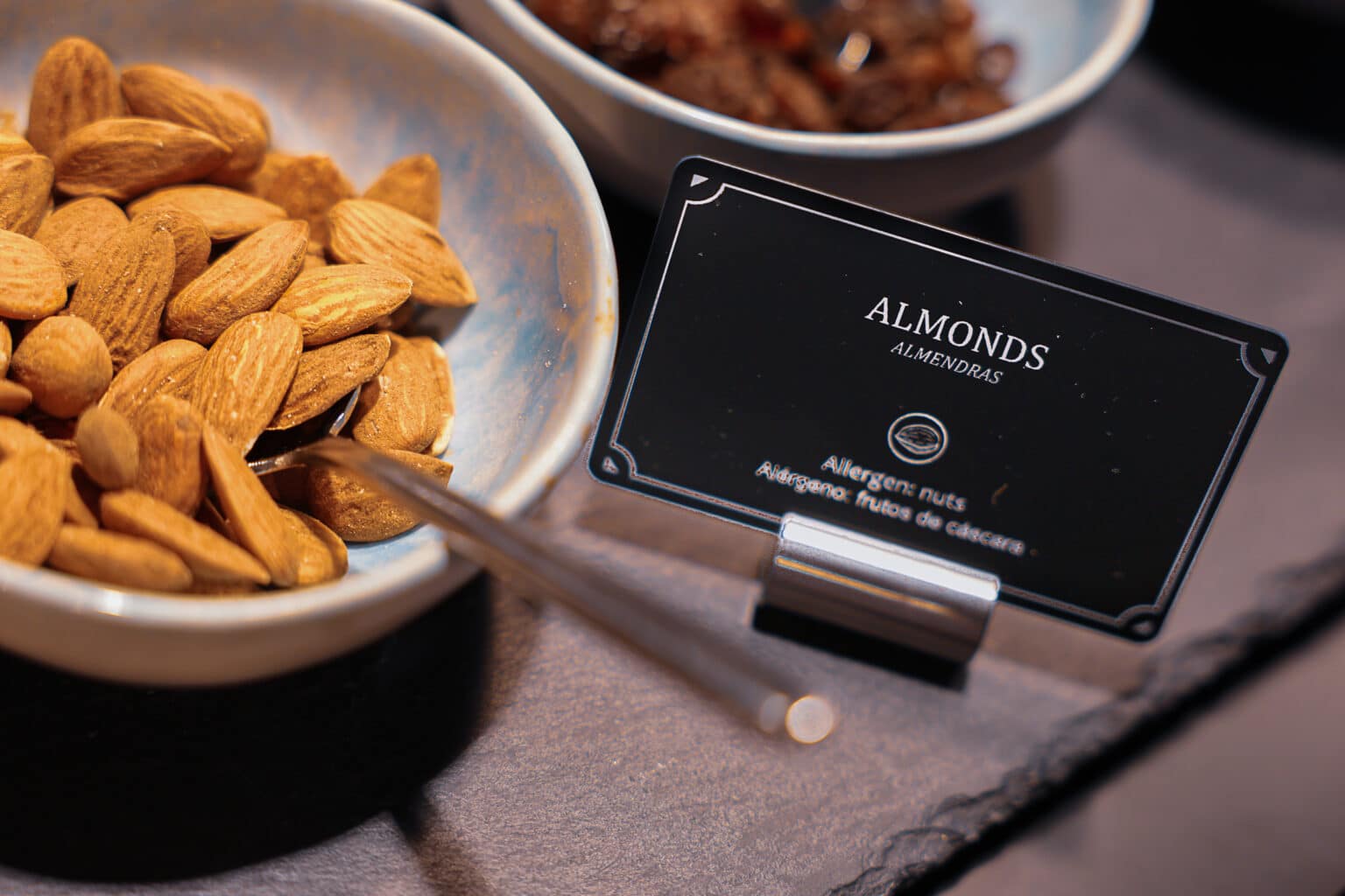 Buffet label printers for your hotel | Edikio Guest